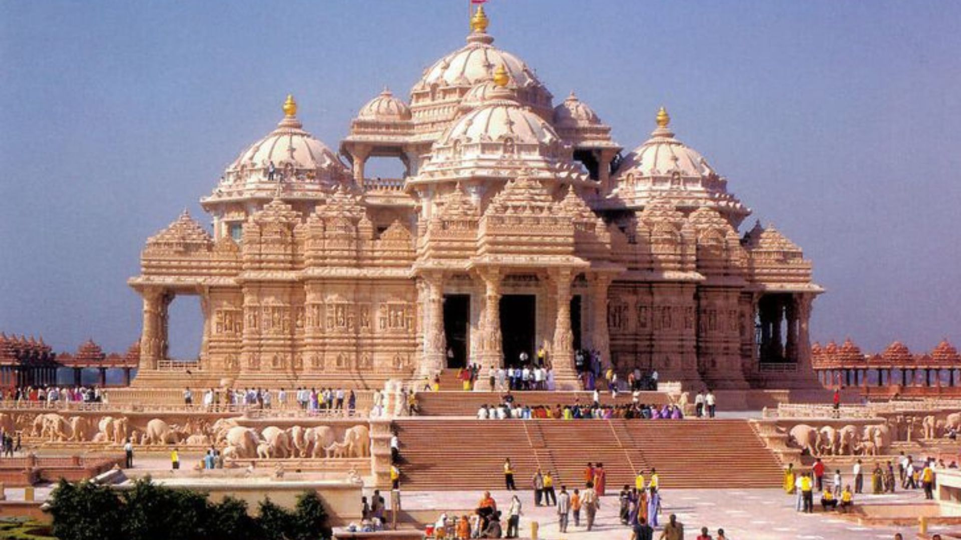 Famous Temples in Delhi You Must Visit: A Spiritual Guide